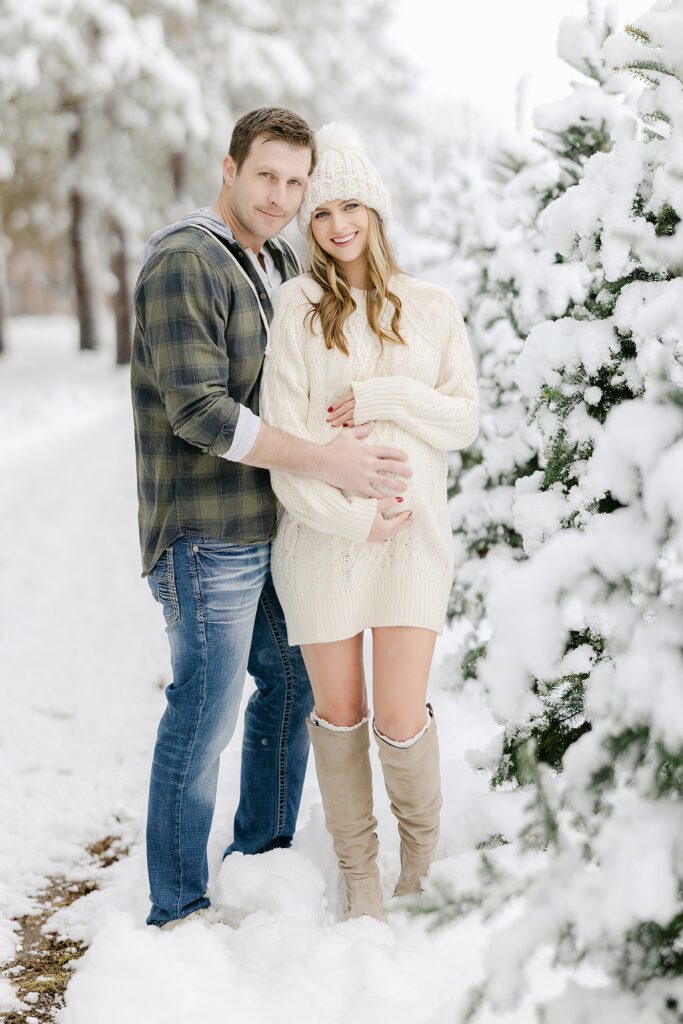 Maternity Photos Hansen Tree Farm - JM Photography
